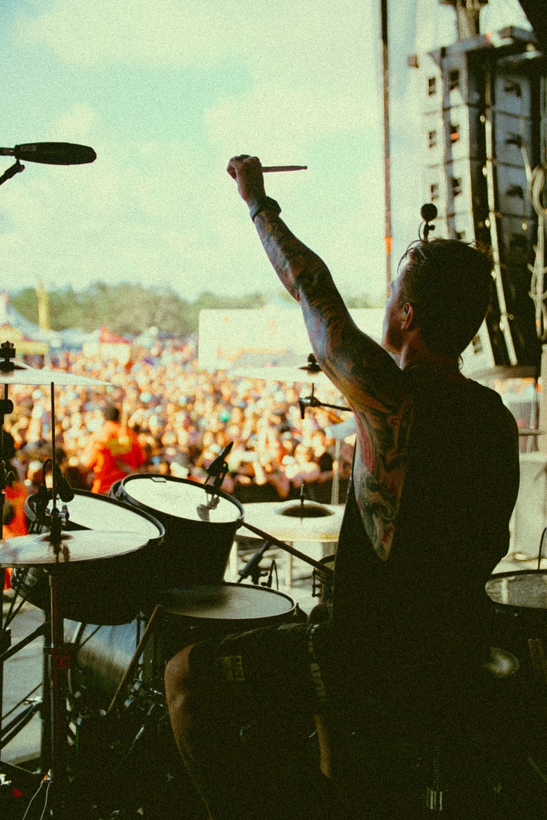 The sociophonetics of British heavy metal music: T Voicing and the FOOT ...